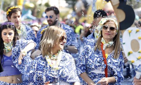 사진 키프로스 축제 즐기는 시민들