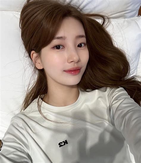 Suzy Sets Social Media On Fire With Just A Single Selfie Koreaboo