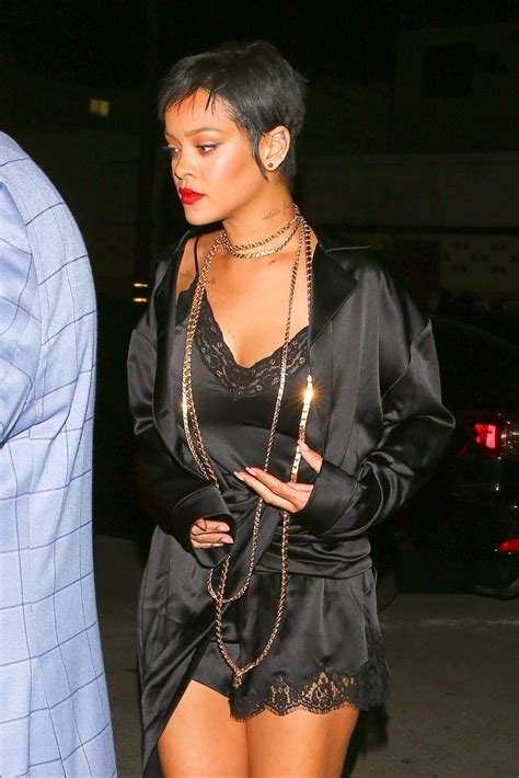 Rihanna Gorgeous In Sexy Outfit Hot Celebs Home