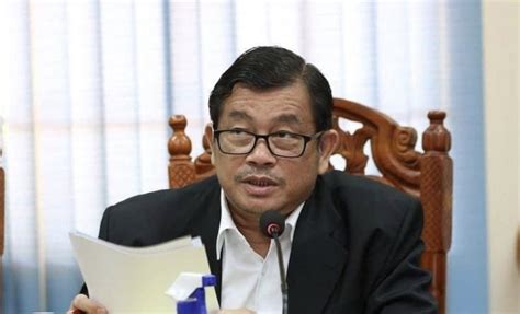 •ទំពក់វាទៅទើបព្នៅវាមក •បន្លាមុតយកបន្លាជោះ សារព័ត៌មាន នគរវត្ត