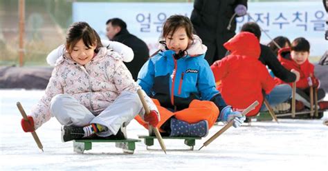[포토] 썰매타는 아이들
