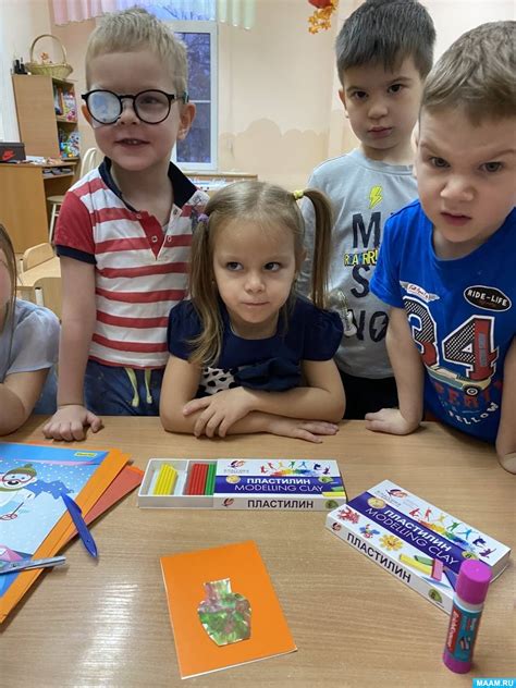 Аппликация с использованием пластилинографии «Открытка для мамы Фотоотчет 9 фото