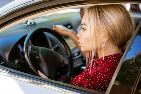 Tips Dan Rekomendasi Mobil Yang Nyaman Buat Cewek Apa Aja