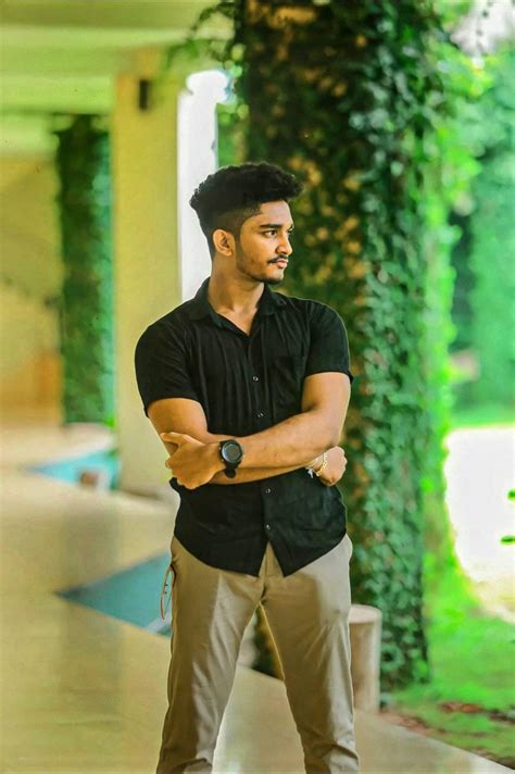 Ceylon Science Pvt Ltd වෙලදපොලේ Hair Oil වර්ග ඕන තරම් තියෙනව ඒ හැම එකක්ම ගාලා ගාල එපා වෙලාද