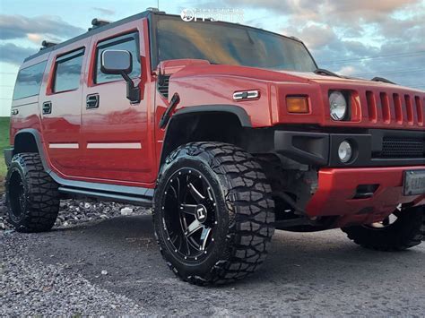 Hummer H2 Custom Black