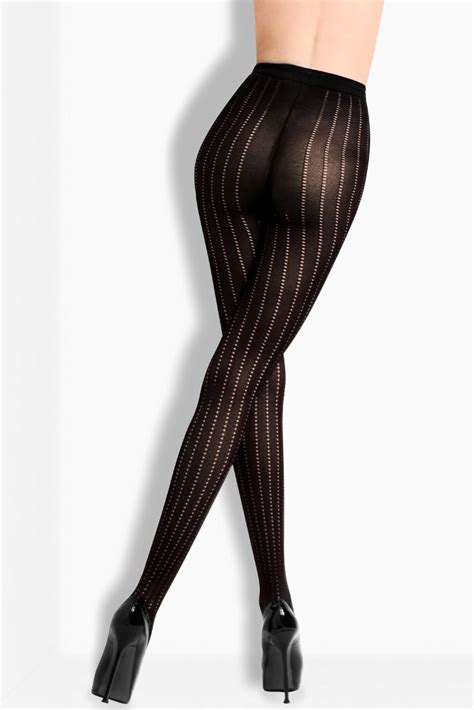 Dkny Legwear Links With ‘gossip Girl Designer