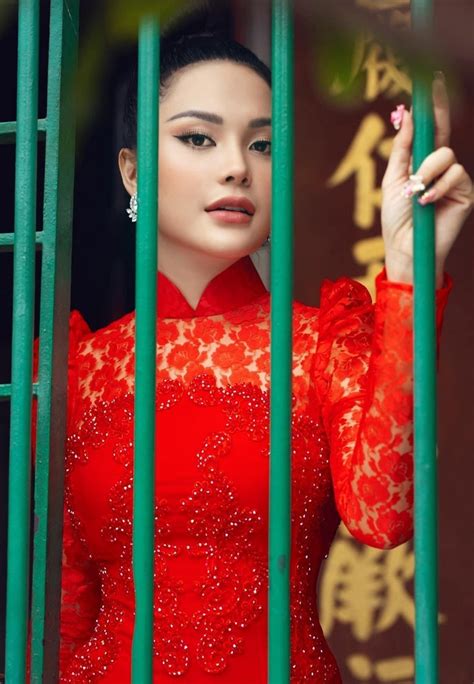 Ng C N Bolero Lily Chen Khoe D Ng G I C M V I O D I C Ch T N