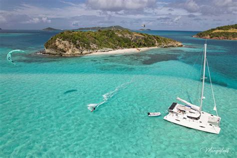 Mangofloat Yacht Charter