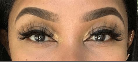 5 Sexy Cat Eyelash Extensions For A Sensational Look