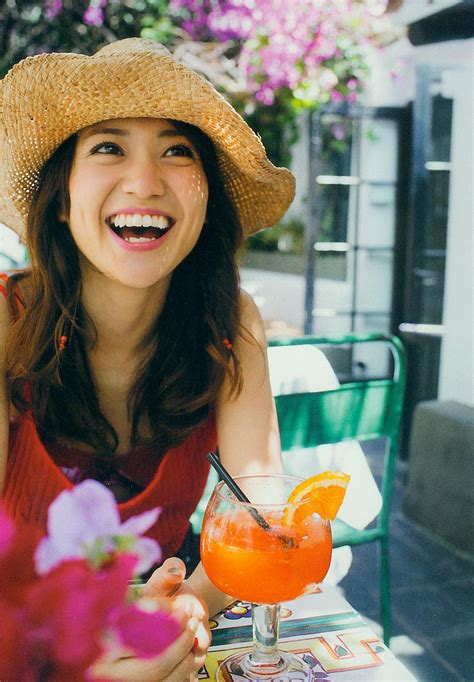 大島優子写真集脱ぎやがれ画像 大島優子 写真集 大島優子大島優子写真集「脱ぎやがれ」＜通常版＞ Qopcol