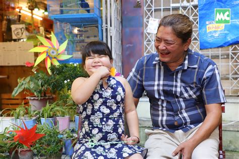 သရုပ်ဆောင် နိုင်လူ နဲ့ သမီးလေး ခေတ်ဆည်းဆာ တို့ရဲ့ ပုံရိပ်များ