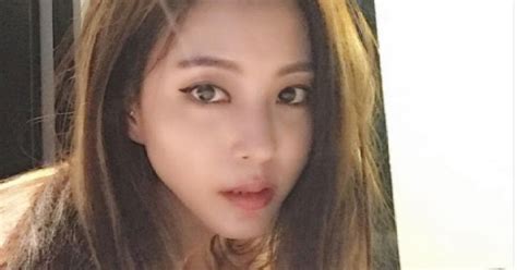 심장 떨려요 한예슬 유혹눈빛 도발포즈 침대 셀카