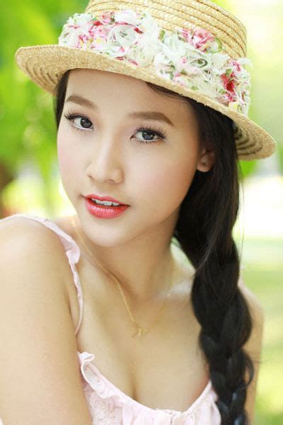 20 Hottest Vietnamese Women View Sexy Pictures And Bios