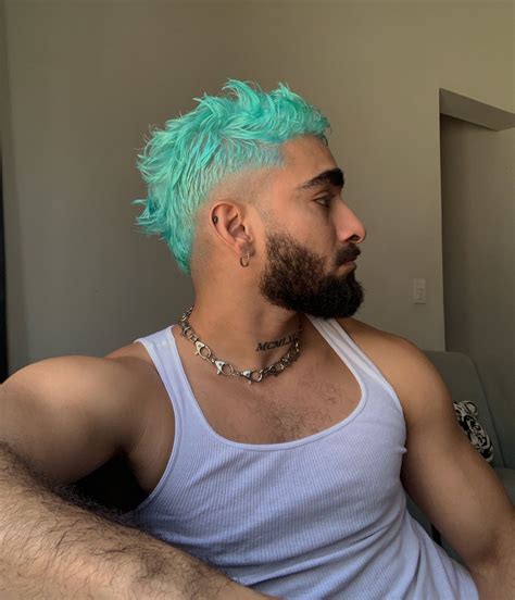 Pin De Ana Toro Em Hair Em 2025 Barba E Cabelo Inspiração Cabelo