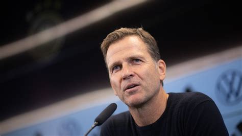 Dfb Abflug Nach Wembley Bierhoff Schwelgt In Erinnerungen The Germanz