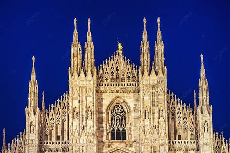 Vista Nocturna De La Famosa Catedral De Milán Duomo Di Milano En La