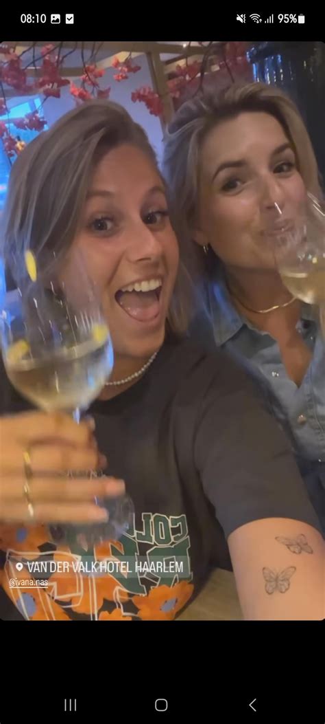2 Juffen R Aandachtsmevrouwen