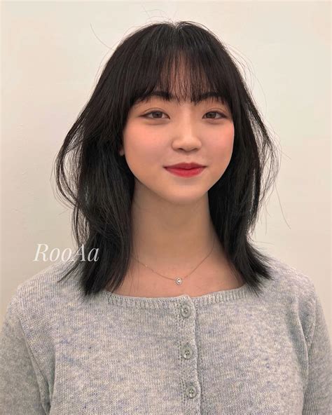 Salonderooaa 미디움기장 레이어드펌 소프트풀뱅 과 페이스라인컷 으러 얼굴라인을