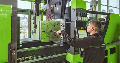 Automatic Set Up Time Optimization In Injection Molding Engel