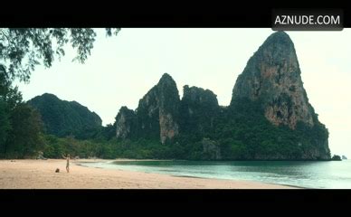 Cassandra Naud Bikini Scene In Influencer AZNude