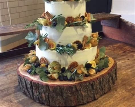 Wooden Log Slice Rustic Cakestand Centrepiece Charger Plate Etsy Uk