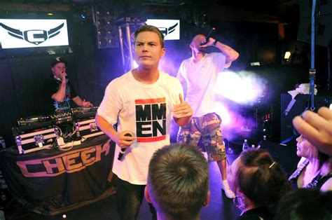 Vuonna 2010 Hiphop Artisti Cheek Suhtautuu Levyntekoon Hermoilematta