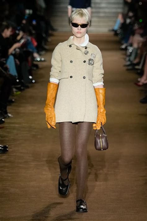 Miu Miu bestätigt endgültig den Skinny-Jeans-Trend – mit diesem ...
