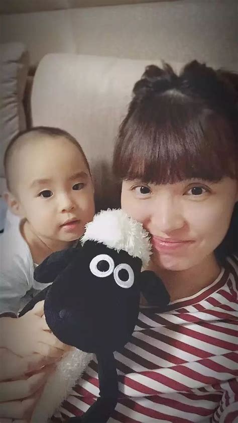 最美女教师”张丽莉又要当妈妈了！（视频）