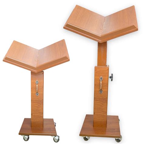 حامل مصحف خشبي كبير Alsharq Book Store