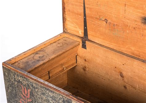 Lot 149 Pa Sponge Painted Dower Chest Case Auctions