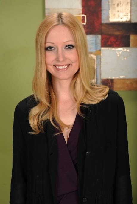 Thin Mature Woman Elle Kenelle Decides Time Is Right For Nude Modeling Debut CoedCherry Com