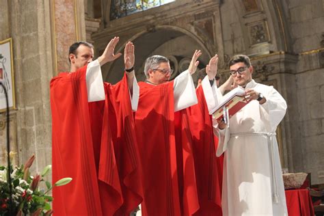 Nueva Ceremonia De Iniciación Cristiana Pastoral Uc