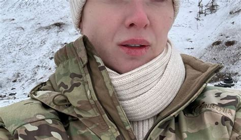 รวมรูปภาพของ ปกป้องบ้านเกิด สวิโตลิน่า นักเทนนิสสาวยูเครนเข้าร่วมกองกำลังป้องกันดินแดน รูปที่