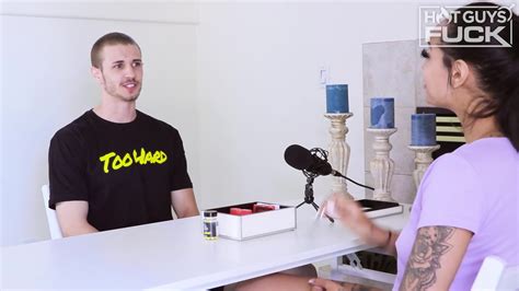 Busty Hottie Rides Handsome Guy Eporner