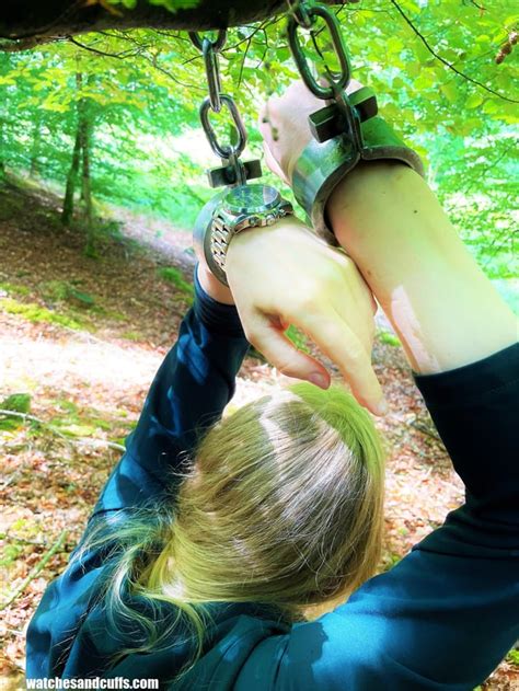 Outdoors…. Yes sir! : r/OutdoorBondage