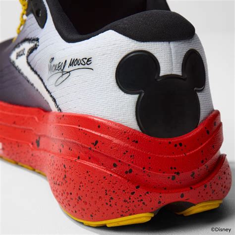 Brooks X Rundisney Collection Is Online Fashion