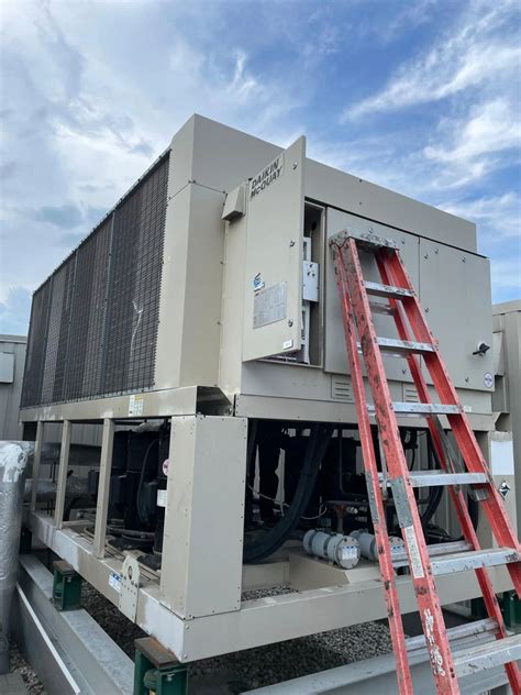Hvac Chillers Chilled Water Cooling Daikin Mcquay Sensor Fault Inspection