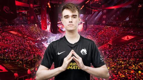 Korb3n intrigued Team Spirit fans with a loud announcement