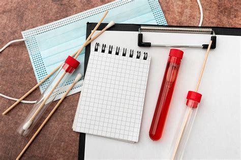 중요한 노트 과학 연구 치료 계획 의료 용품 장비 도구를 복용 바이러스를 분석 처방 의학 실험실 테스트 쓰기 귀여운에 대한 스톡 사진 및 기타 이미지 Istock