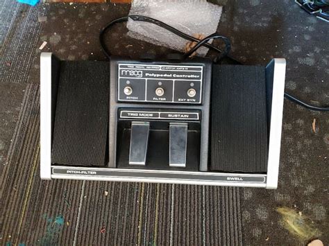 Matrixsynth Moog Polymoog Poly Analog Synthesizer W Foot Pedals