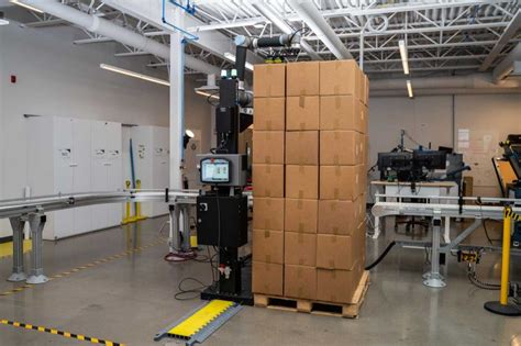 Manufacturing Automation Palletizing Robotiq