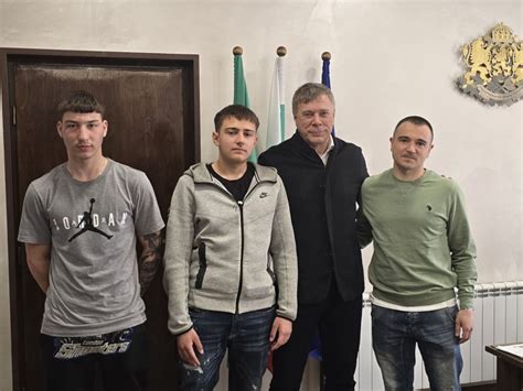 Две момчета от Горна Оряховица показаха как постъпват добрите хора Regnews Net Новини по