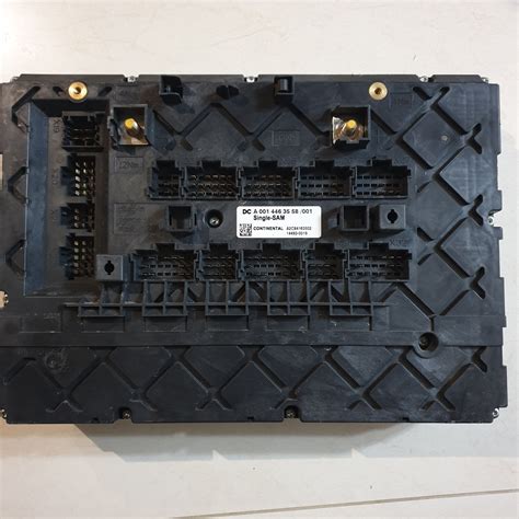 Купить Предохранительная коробка A0014463558/001 Mercedes MP4 Actros ...
