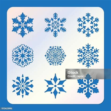 눈송이의 스텐실 레이저 절단 템플릿 장식 패널 패턴입니다 크리스마스와 새해 인사말 카드에 대한 장식 배경입니다 0명에 대한 스톡 벡터 아트 및 기타 이미지 Istock