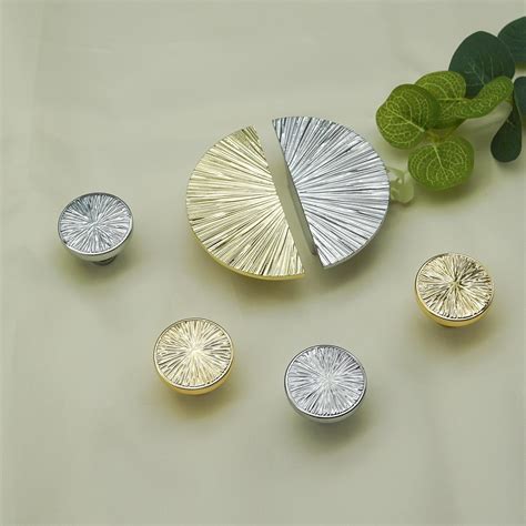 88 Brass Knobs Handles Ideas Knobs And Handles Knobs Brass Knobs