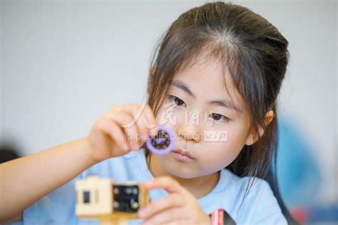 福建长乐：爱心暑托班 人民图片网