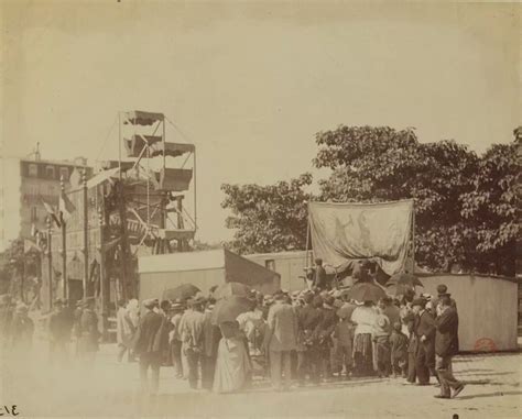 100년 전 바스티유 데이bastille Day를 기념하는 파리 시민들의 모습