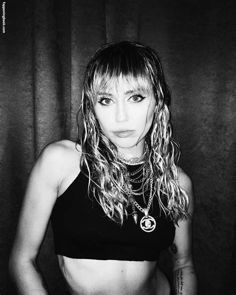 Miley Cyrus Mileycyrus Nude Onlyfans Leaks The Fappening Photo