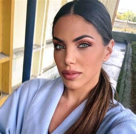 Iznenadna Objava Ova Prelepa Glumica Je Kuma Anastasiji RaŽnatoviĆ Foto Hype Tv