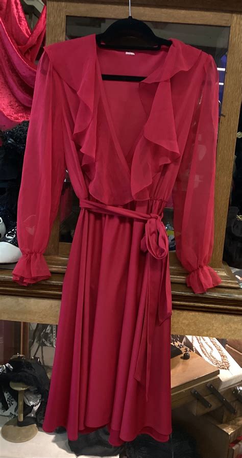 Pert And Pretty Red Dress Will Frame Your Face Etsy